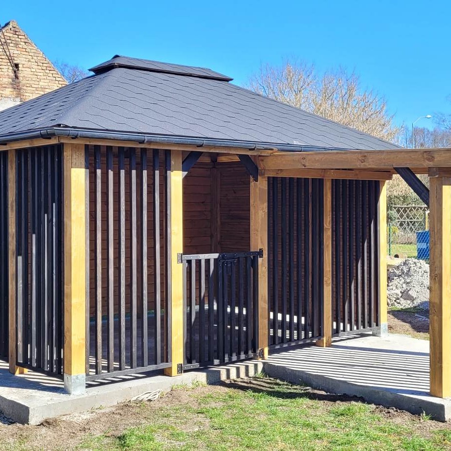 ALTANA OGRODOWA NOEMI II ZAMYKANA 3X4 Z DOSTAWKĄ 2x2 m